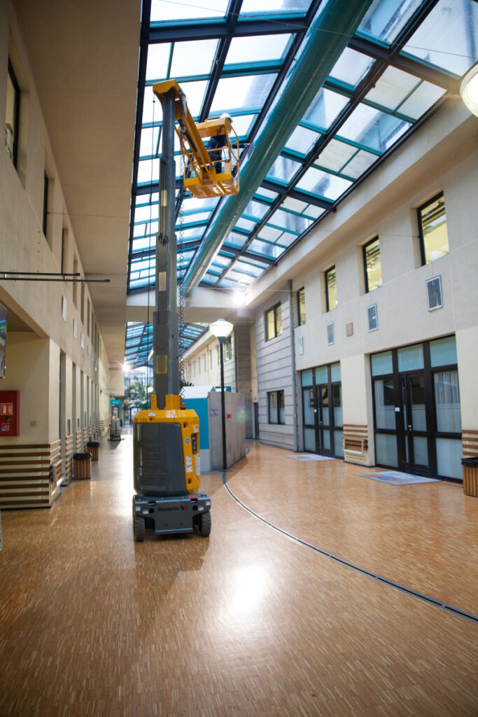 Star 10 Mast Boom 10m WH | THX - The Hire Xperts | Tool Hire