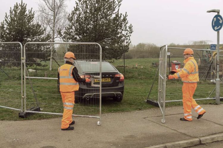 Vehicle Gate Set | THX - The Hire Xperts | Tool Hire