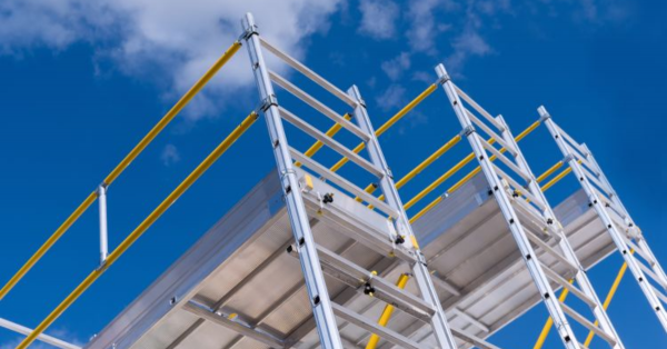 5 Tips for Ensuring Mobile Access Tower Safety On-site - THX